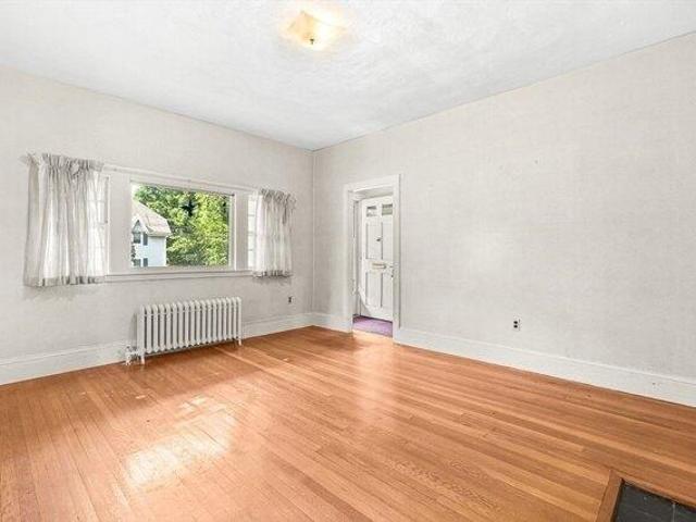 house with 4 bedroom, Newton MA ES104791785
