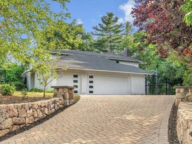 house with 4 bedroom, Newton MA ES104811839