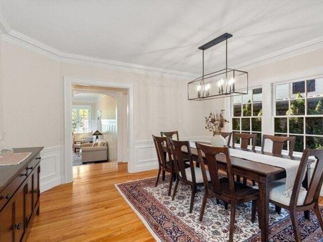 house with 4 bedroom, Newton MA ES104853344