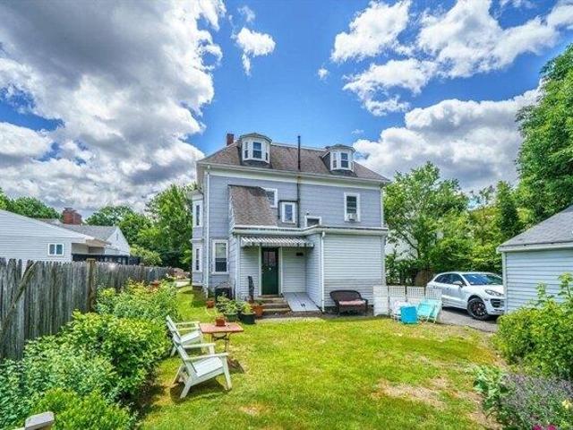 house with 4 bedroom, Newton MA ES104920937