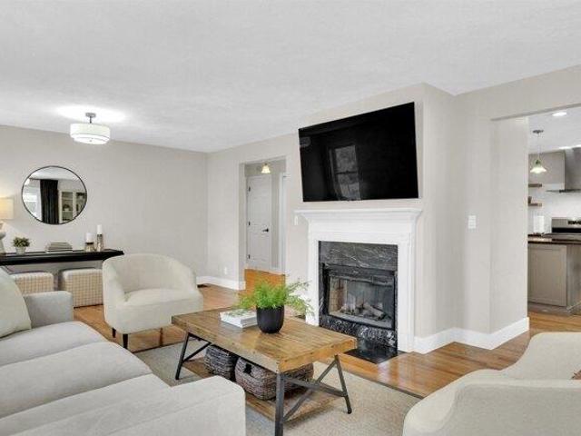 house with 4 bedroom, Newton MA ES104153052