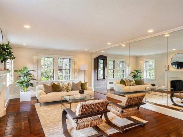house with 4 bedroom, Newton MA ES104265764