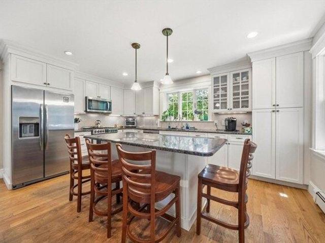 house with 4 bedroom, Newton MA ES105143393