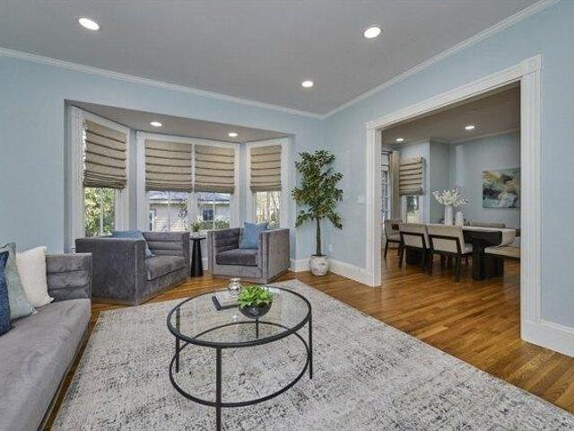 house with 4 bedroom, Newton MA ES105157306