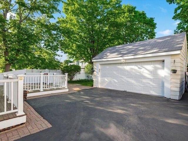house with 4 bedroom, Newton MA ES105175365