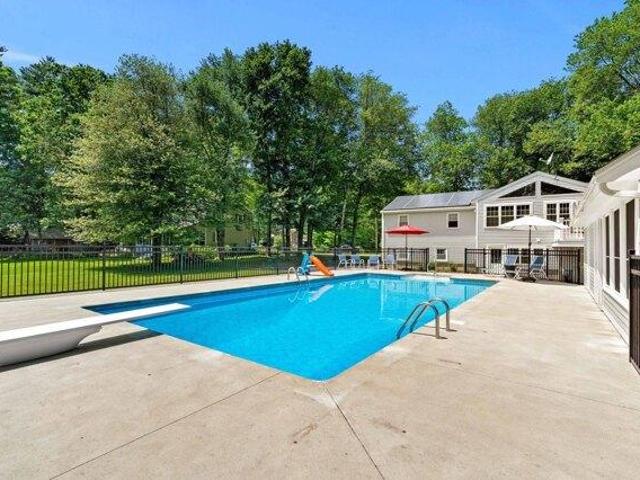 house with 4 bedroom, Newton NH ES104116255