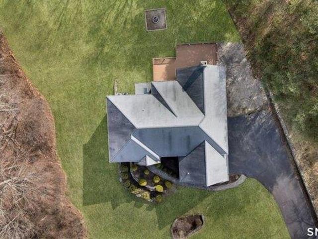 house with 4 bedroom, Newtown CT DLS101705202