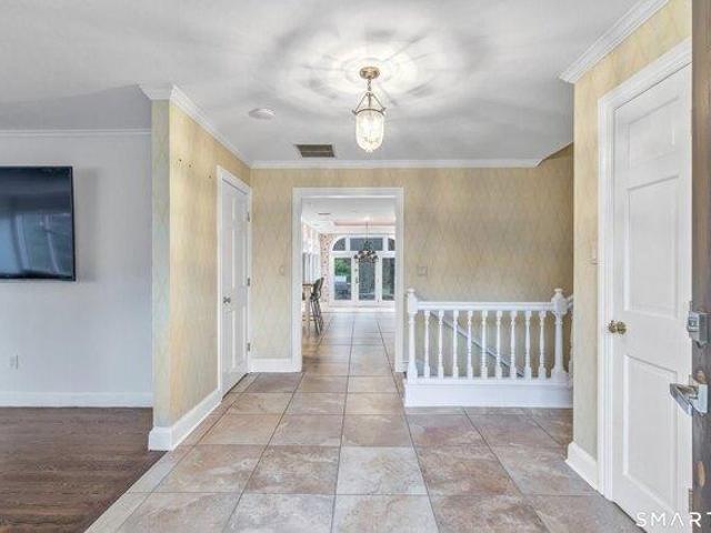 house with 4 bedroom, Newtown CT DLS102480074