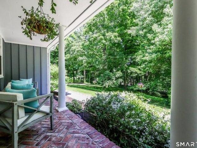 house with 4 bedroom, Newtown CT DLS102825126