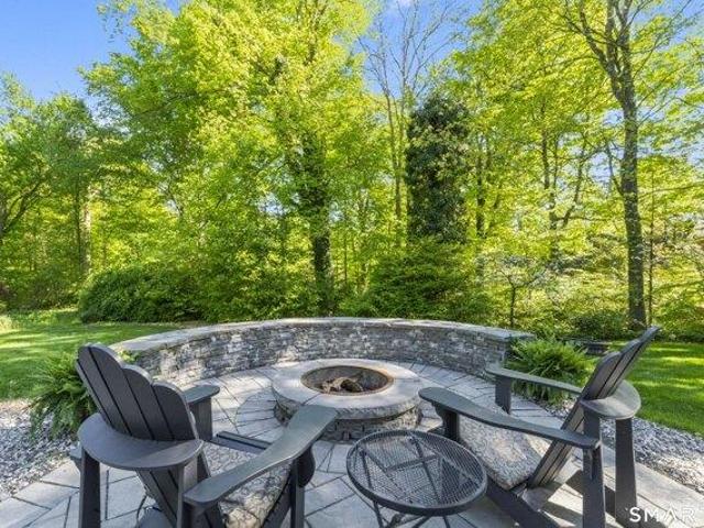 house with 4 bedroom, Newtown CT DLS102827382