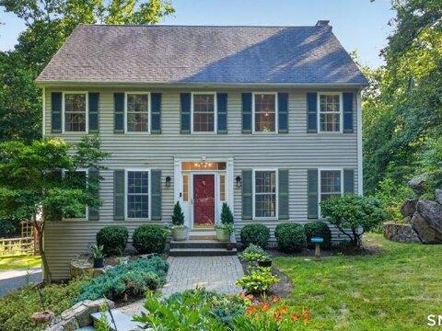house with 4 bedroom, Newtown CT DS104234975