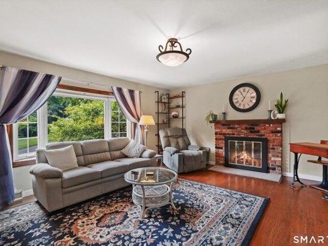 house with 4 bedroom, Newtown CT DS104330624