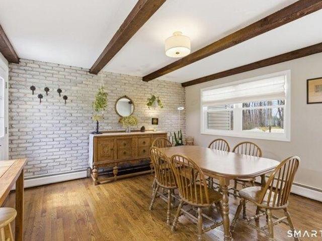 house with 4 bedroom, Newtown CT DS102025928
