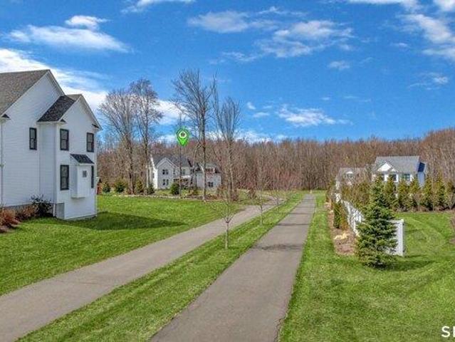 house with 4 bedroom, Newtown CT DS102312618