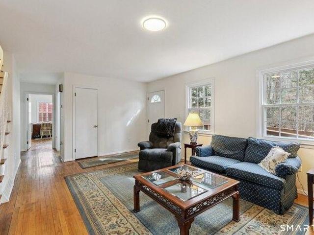 house with 4 bedroom, Newtown CT DS102529988