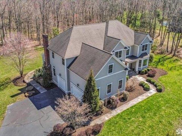 house with 4 bedroom, Newtown CT DS102708260