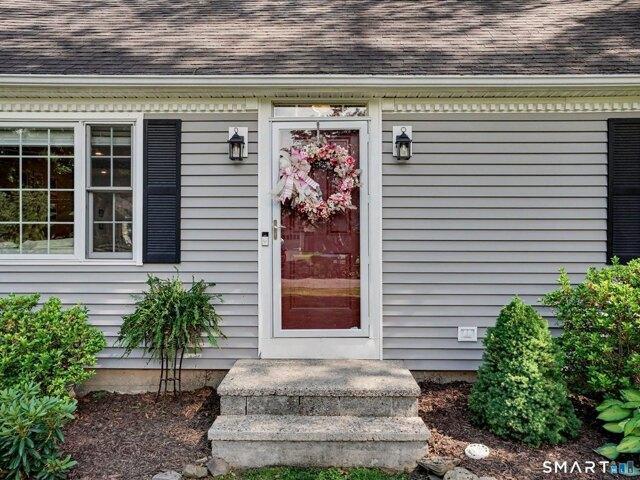 house with 4 bedroom, Newtown CT DS103928614