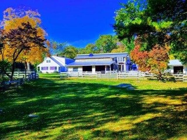 house with 4 bedroom, Newtown CT ES104114155