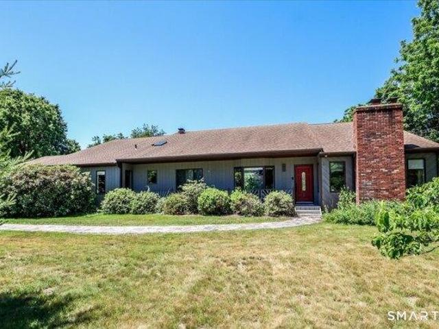 house with 4 bedroom, Newtown CT ES104263649