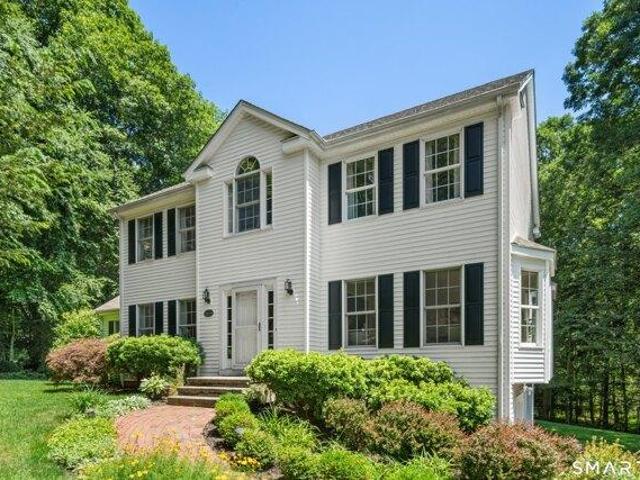house with 4 bedroom, Newtown CT ES104902532