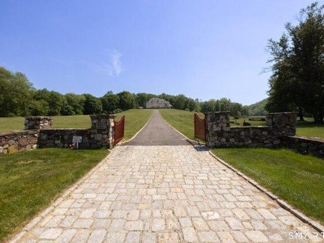 house with 4 bedroom, Newtown CT ES105125536