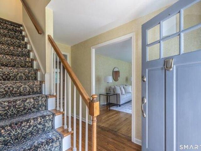 house with 4 bedroom, Newtown CT ES105126244