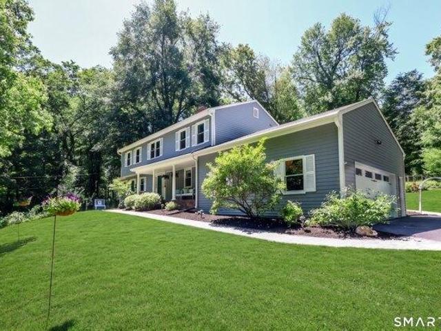 house with 4 bedroom, Newtown CT ES105123179