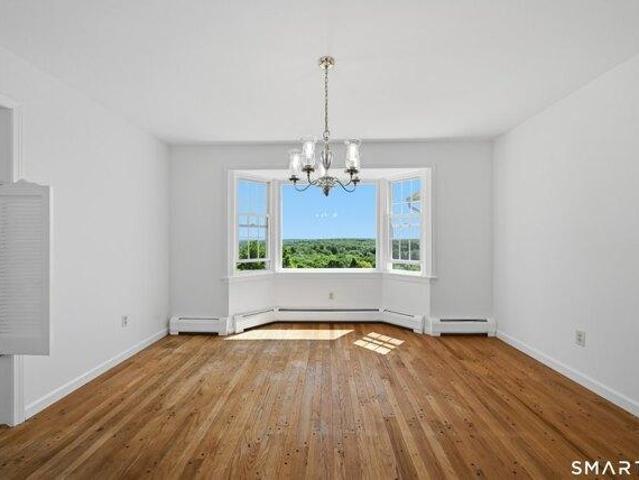house with 4 bedroom, Newtown CT ES105143425