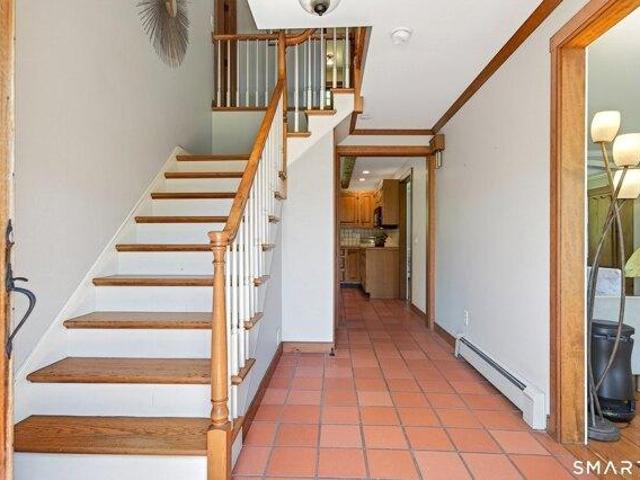 house with 4 bedroom, Newtown CT ES103099003