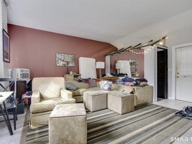 house with 4 bedroom, Newtown CT ES103099940