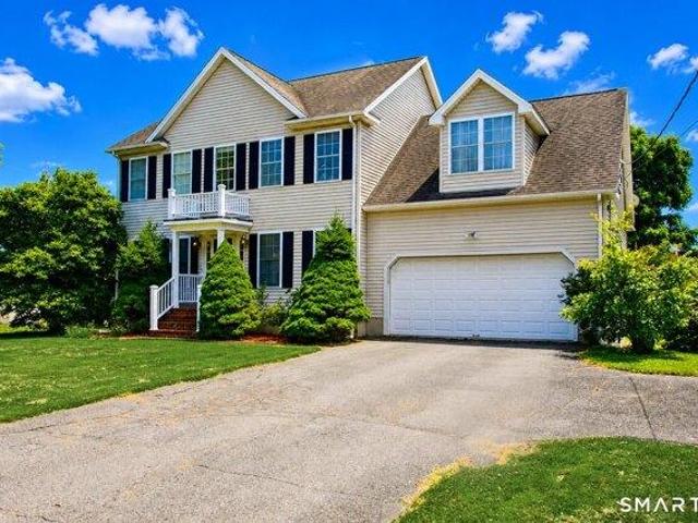 house with 4 bedroom, Newtown CT ES103930725