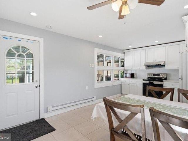 house with 4 bedroom, Newtown PA ES103627010