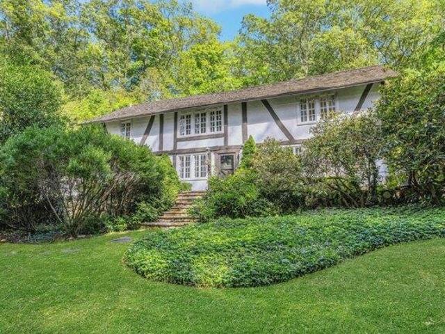 house with 4 bedroom, New Canaan CT DLS101629608