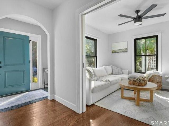 house with 4 bedroom, New Canaan CT ES104115769