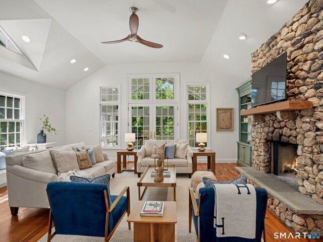 house with 4 bedroom, New Canaan CT ES104149239