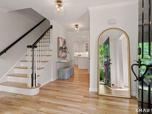 house with 4 bedroom, New Canaan CT ES104351855