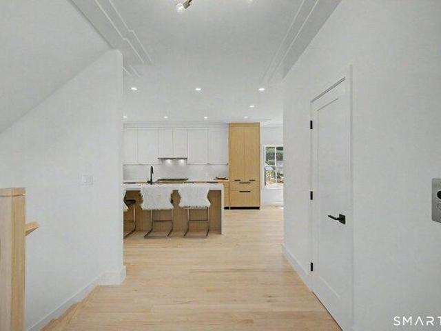 house with 4 bedroom, New Canaan CT ES104607554