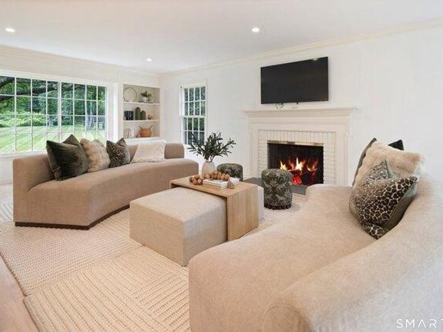 house with 4 bedroom, New Canaan CT ES105232392