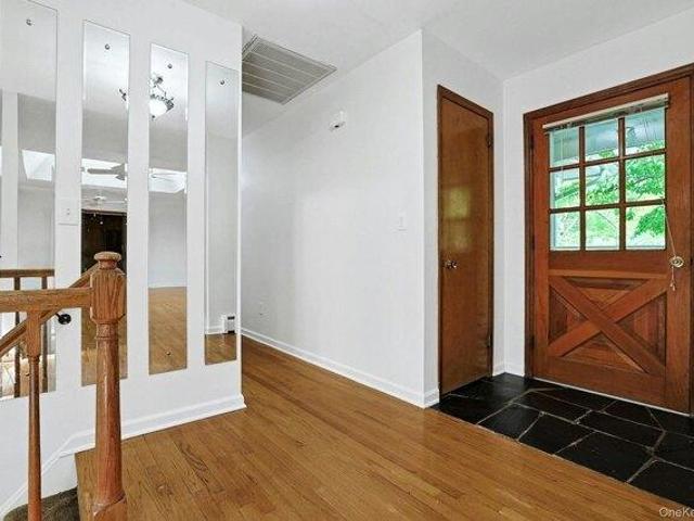 house with 4 bedroom, New City NY ES104900685