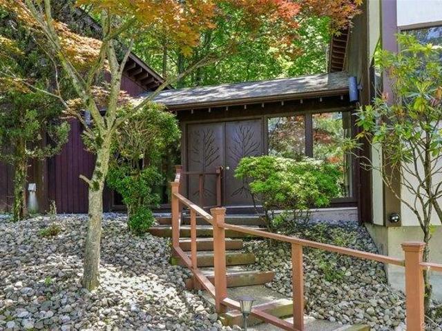 house with 4 bedroom, New City NY ES105205208