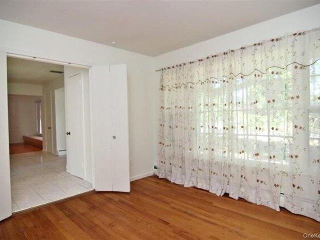 house with 4 bedroom, New City NY ES105206597