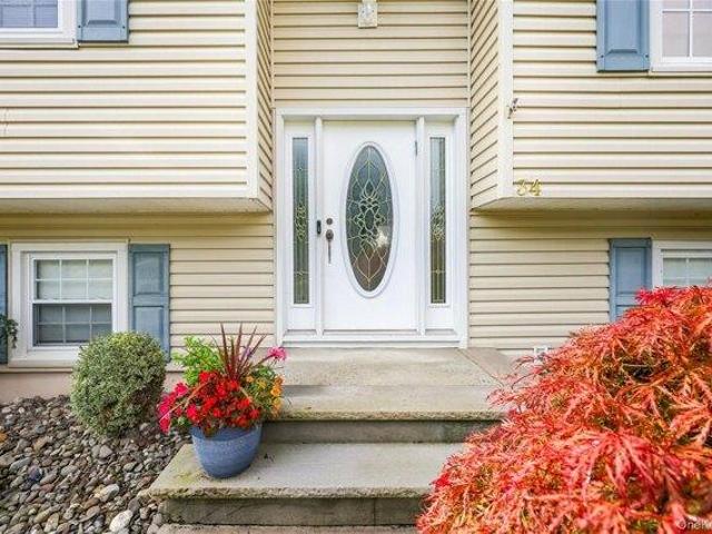 house with 4 bedroom, New City NY ES105207365