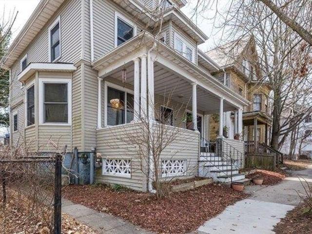 house with 4 bedroom, New Bedford MA DLS102633960