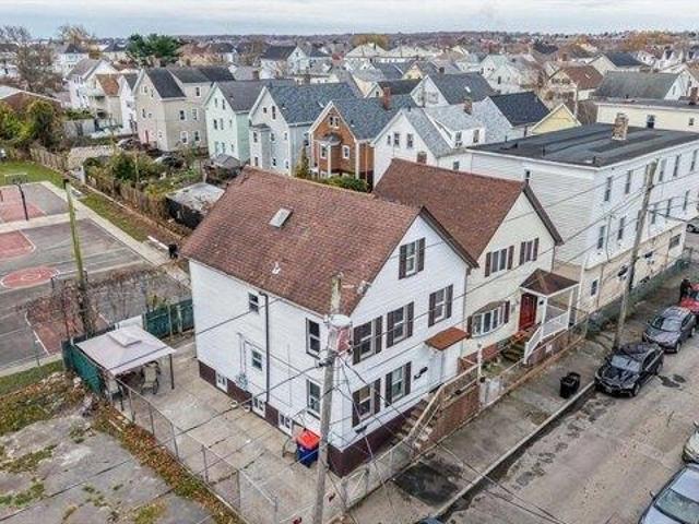house with 4 bedroom, New Bedford MA DS101783268