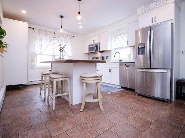 house with 4 bedroom, New Bedford MA DS102343059