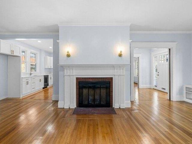 house with 4 bedroom, New Bedford MA DS102317493