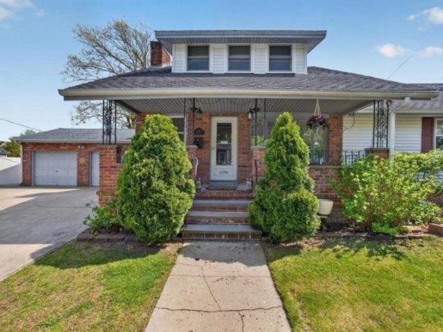 house with 4 bedroom, New Bedford MA DS102779569