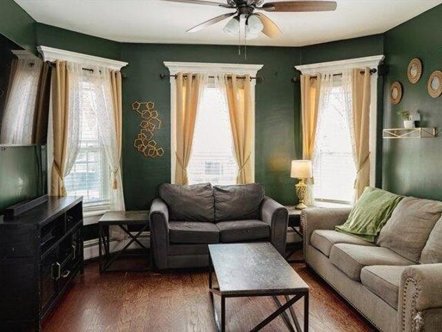 house with 4 bedroom, New Bedford MA DS103434101