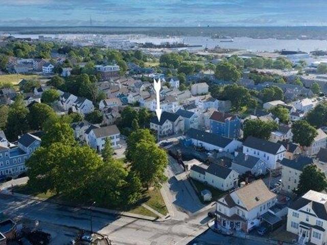 house with 4 bedroom, New Bedford MA ES103495467