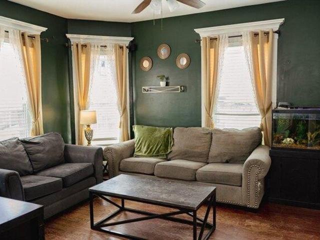 house with 4 bedroom, New Bedford MA ES103434101
